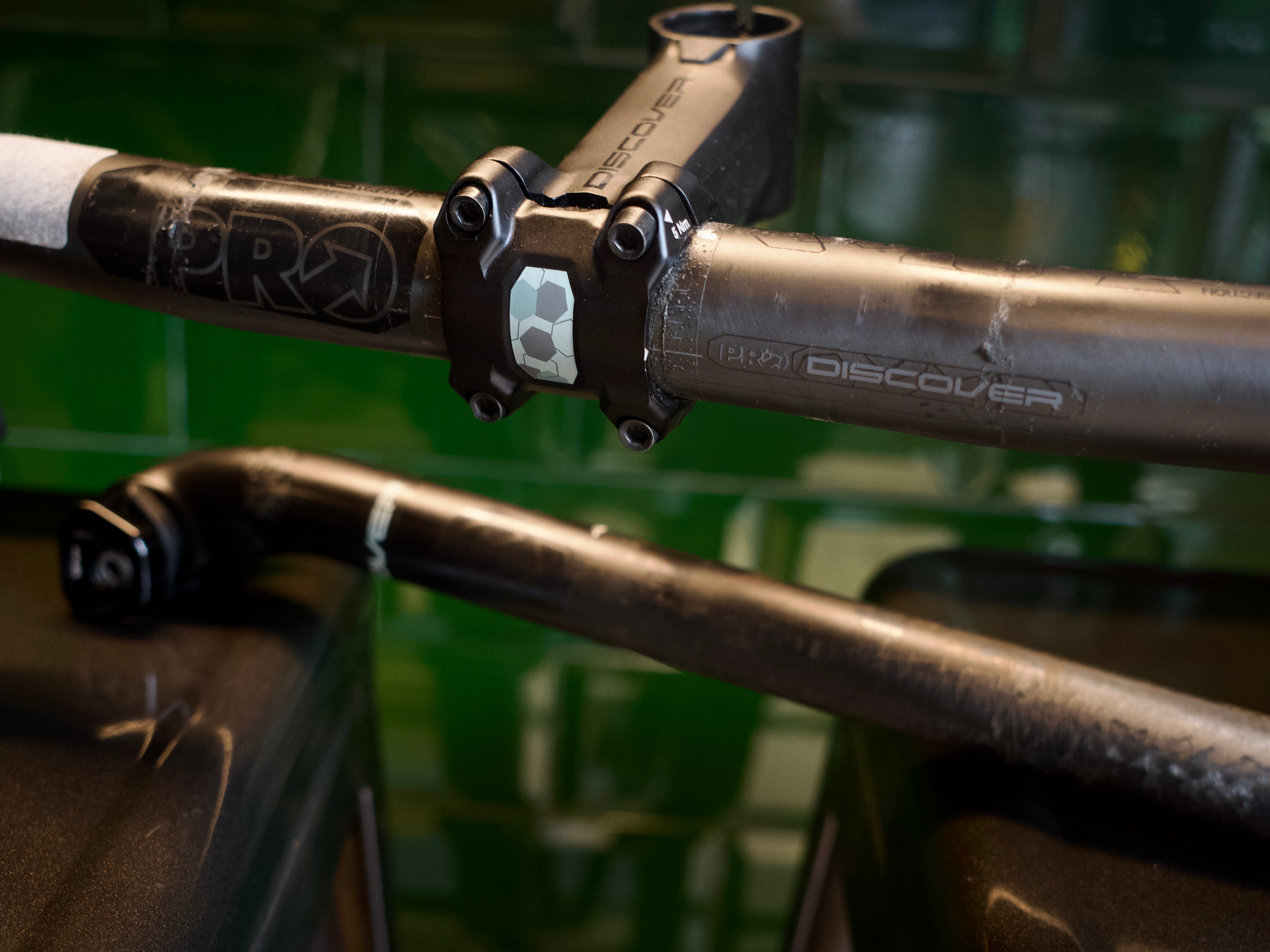 [Pre-loved] Shimano Pro Discover Cockpit Carbon and Al Di2-ready – Dave ...