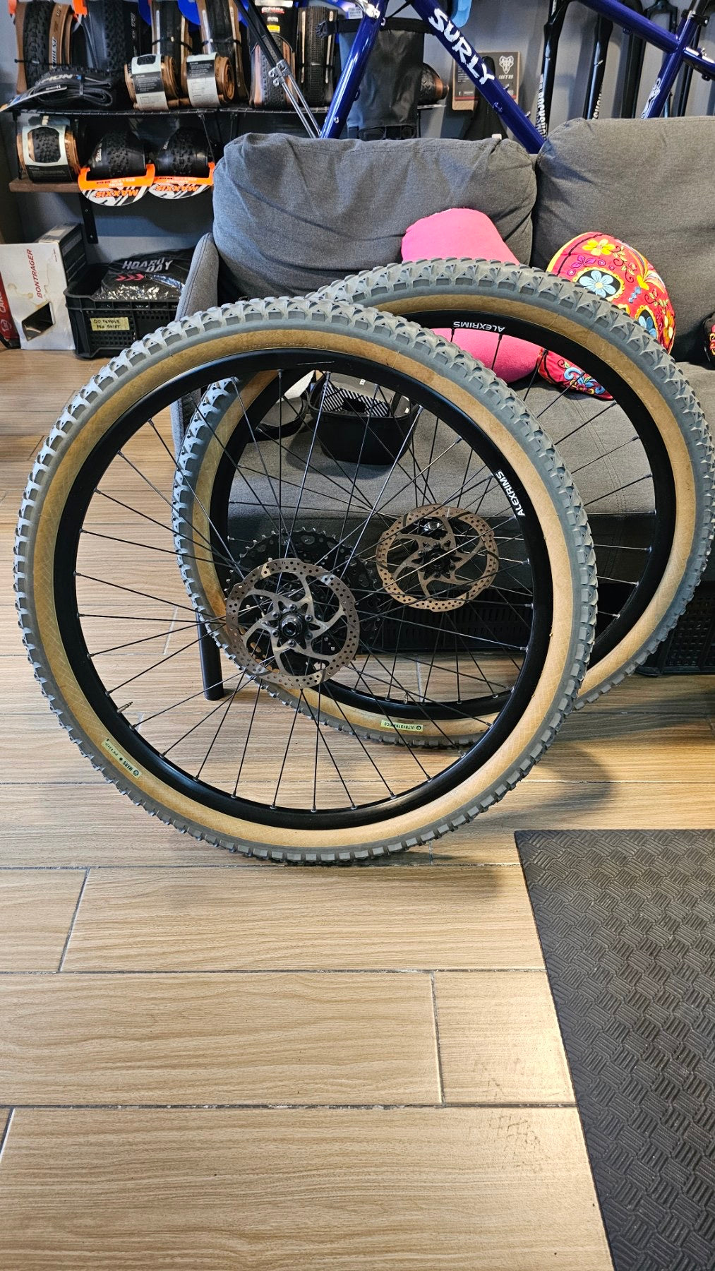 [Pre-loved] Alex Rims 650b wheel set with Ultradynamico Mars 27.5x2.2 ...